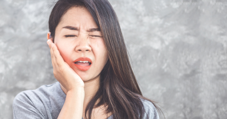 Emergency Dentist Guide: Handling Dental Pain & Accidents